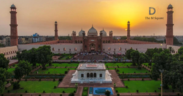 An In-Depth Look at Badshahi Mosque's Architecture - The M Square